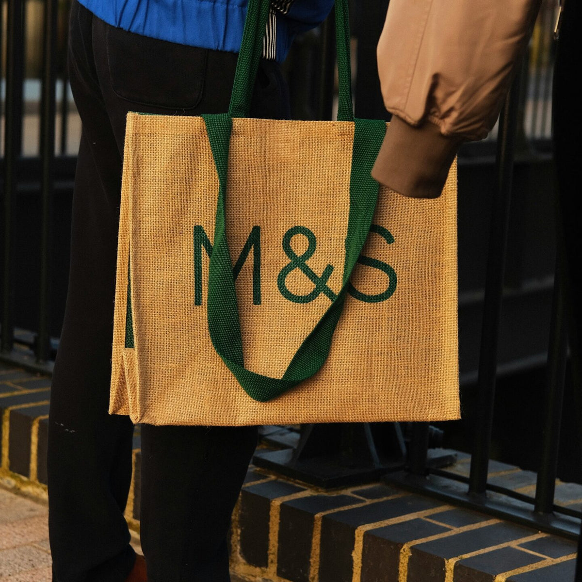 What is a Burlap Bag and Its Uses | Qualitytotebag